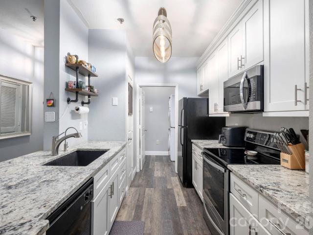 600 Vista Lake Drive # 4
