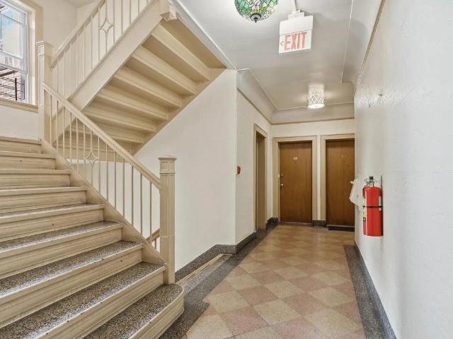 6015 Blvd East # D7