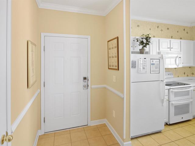 6015 Catalina Dr. 921
