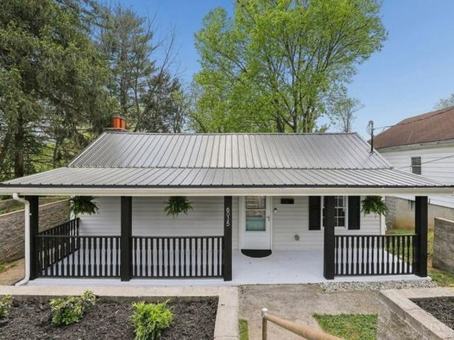 6015 Eleanor St, Fairfax, OH 45227
