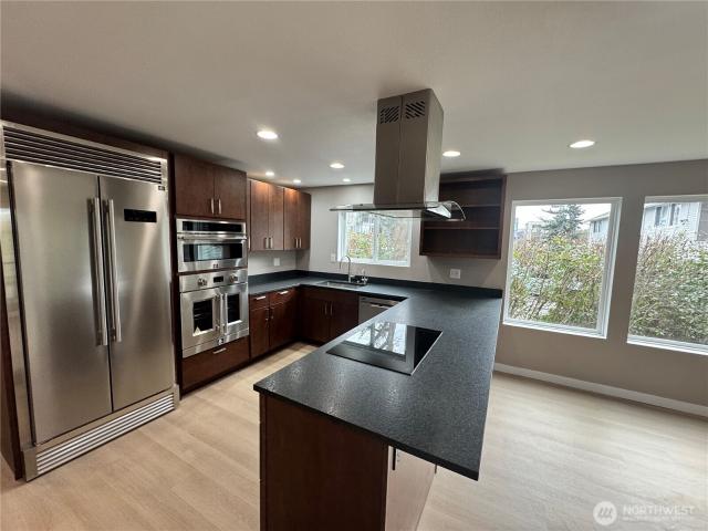 6015 Lakeview Drive # 3