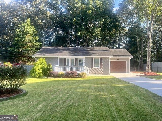 6015 Sumter Dr, Douglasville, GA 30135