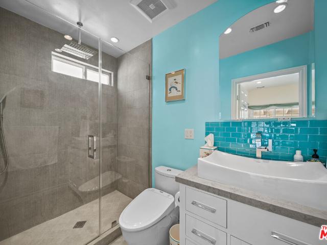 6015 Topeka Dr, Tarzana, CA 91356 | MLS #26834