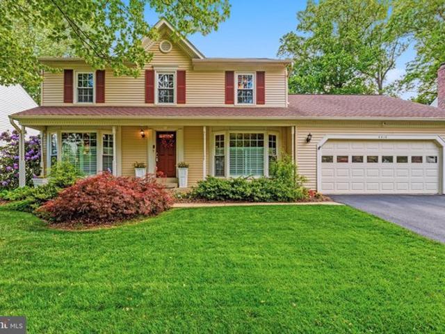 6016 Burnside Landing Dr, Burke, VA 22015