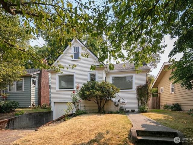 6016 34th Ave NE, Seattle, WA 98115