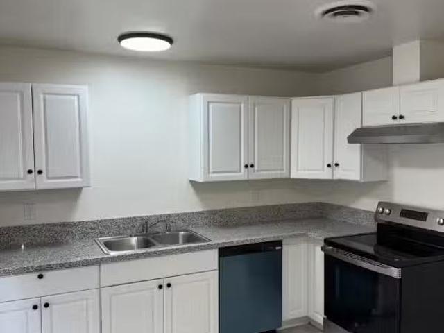 6017 Nogal Ave #A, Bakersfield, CA 93309
