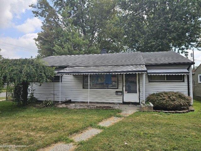 6017 Katherine St, Taylor, MI 48180