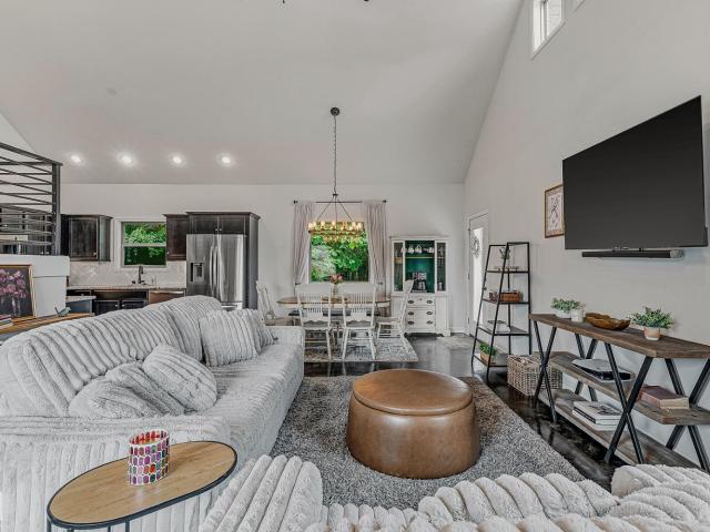 6017 Prairie Meadow Cove