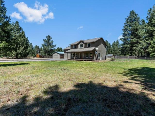 60180 Pawnee Rd, Bend, OR 97702