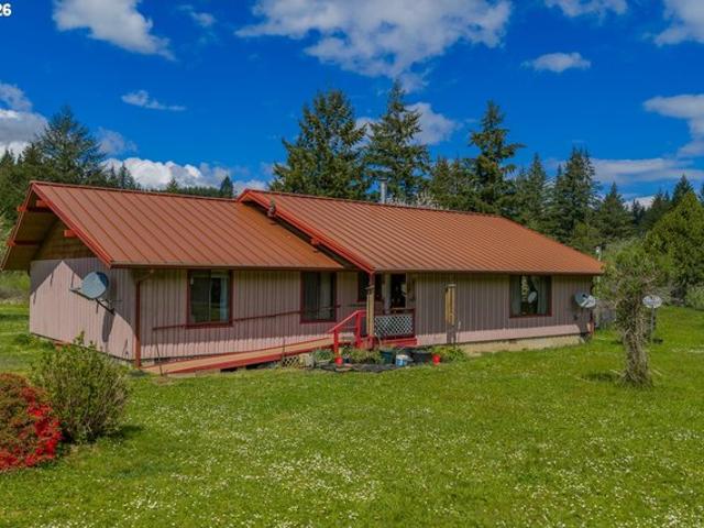 60192 Fairview Rd, Coquille, OR 97423