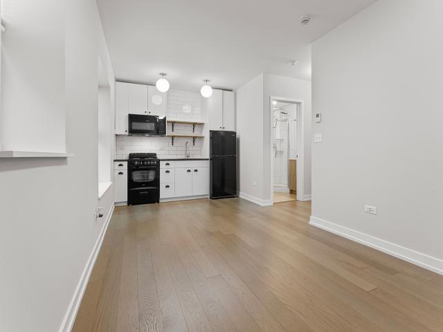6019 N Winthrop Ave, Unit 102, Chicago, IL 60660 | Compass