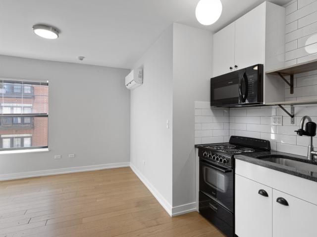 6019 N Winthrop Avenue # 112