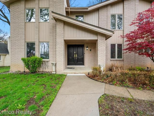 6019 Glen Eagles Drive