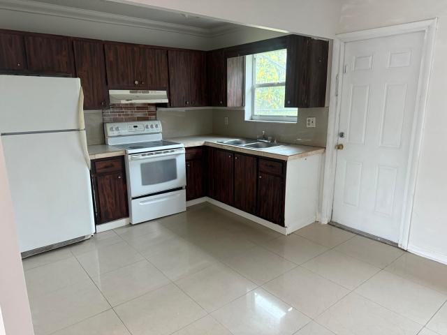 6019 Hayes St, Hollywood, FL 33021 | MLS #B26003 | Compass