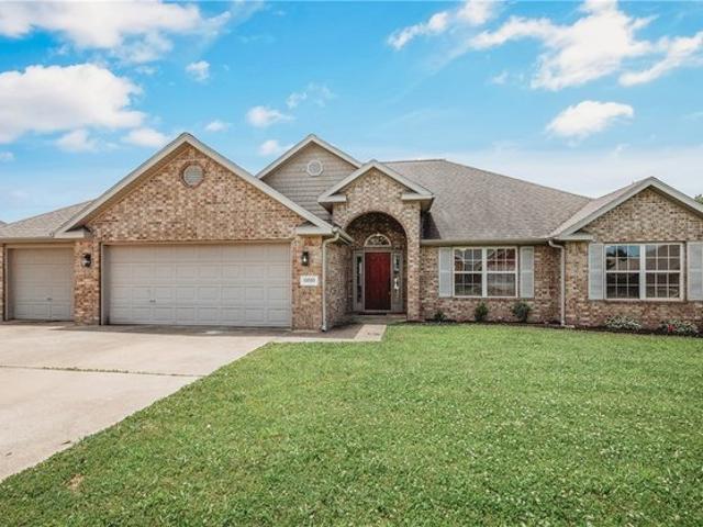 6010 Overland Dr, Siloam Springs, AR 72761