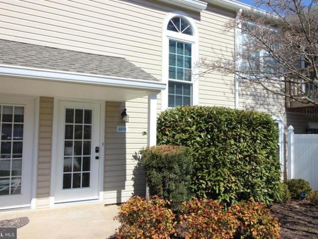 6010 Beacon Hill Dr, Holland, PA 18966