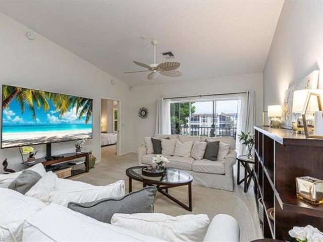 6010 Chardonnay Ln Apt 303, Naples, FL 34119