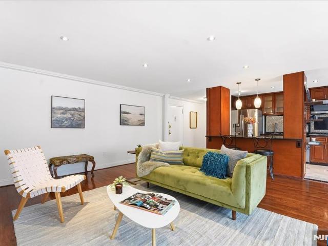 6010 JFK Blvd E # 37
