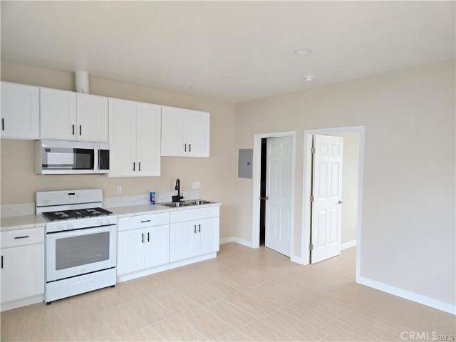 6010 Kansas Ave, Los Angeles, CA 90044 | MLS #CV26018