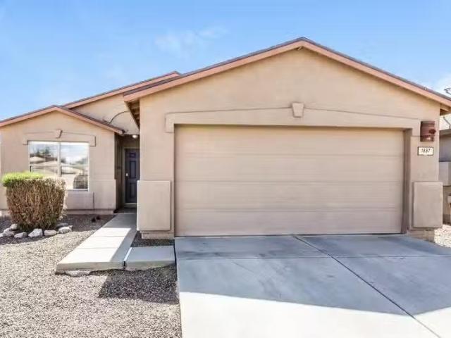 60116053 1887 W Nava Dr