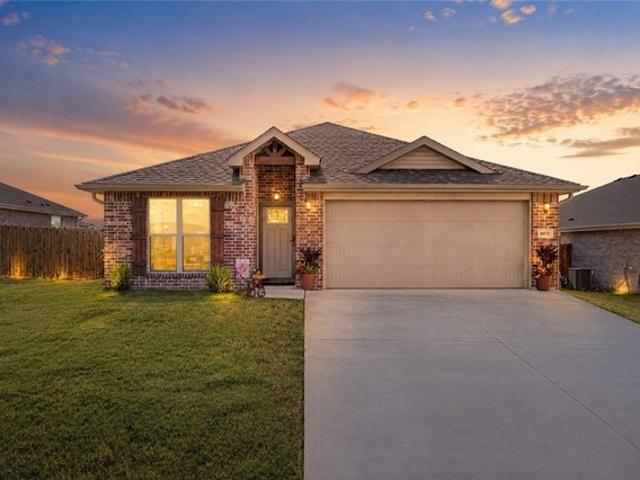 6011 NW Grant St, Bentonville, AR 72713