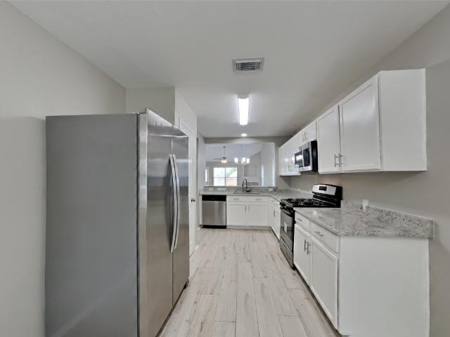 6011 Baldwin Elm Street