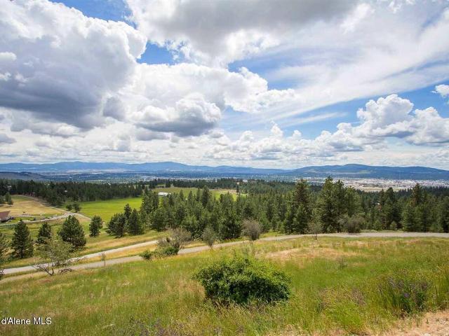 6011 E Joseph Ln, Spokane, WA 99217 | MLS #25 11 | Compass