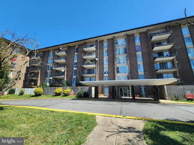 6011 Emerson St, Unit 616, Bladensburg, MD 20710 | MLS #MDPG2191 | Compass