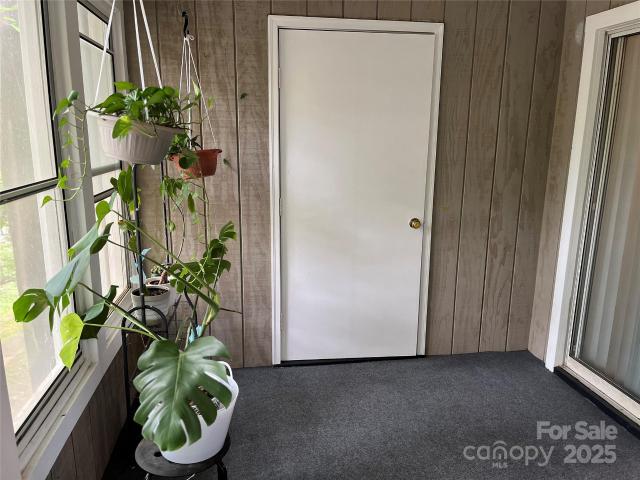 6011 Treetop Ct, Charlotte, NC 28212 | MLS #4294