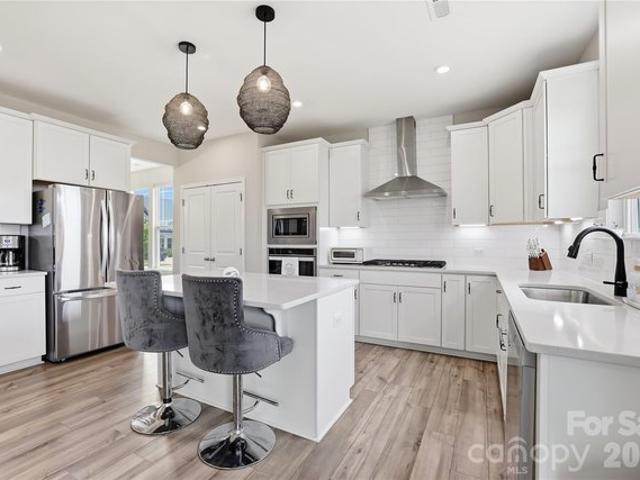 6012 Millbridge Pkwy, Waxhaw, NC 28173