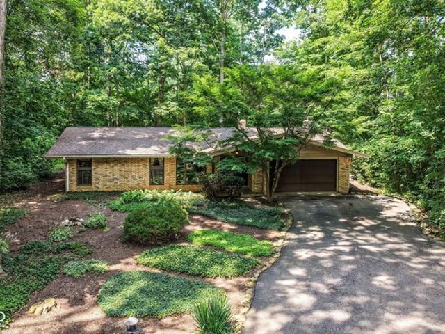 6012 Northwood Dr, Carmel, IN 46033