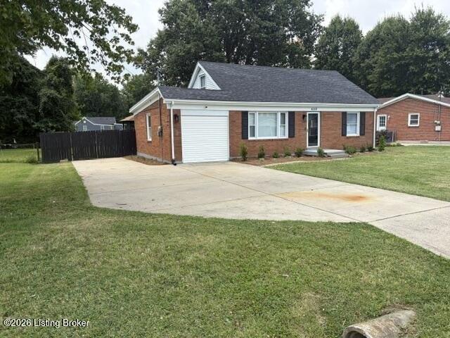6012 Robinhood Ln, Louisville, KY 40219
