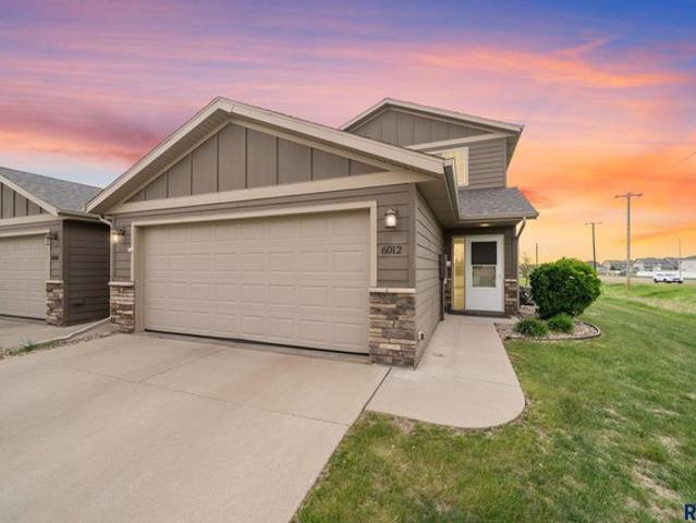 6012 S Plainside Pl, Sioux Falls, SD 57108