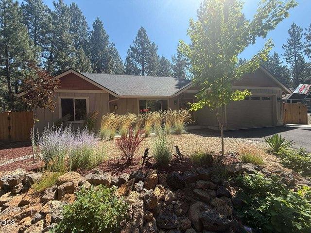 60134 Turquoise Rd, Bend, OR 97702