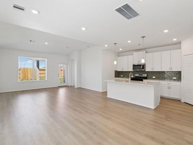 6013 Mockingbird Lodge Ln, Pearland, TX 77584