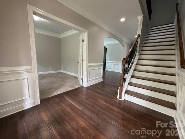 6013 Hyde Park Drive