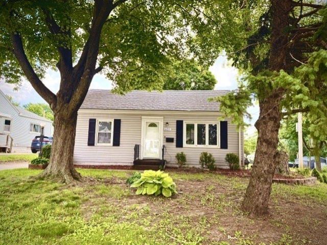 601 11th St, West Des Moines, IA 50265