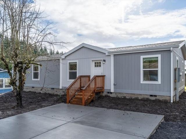 601 1/2 Helton St, Castle Rock, WA 98611