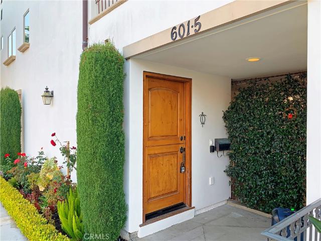 601 1/2 Poinsettia Ave, Corona del Mar, CA 92625 | MLS #NP26000