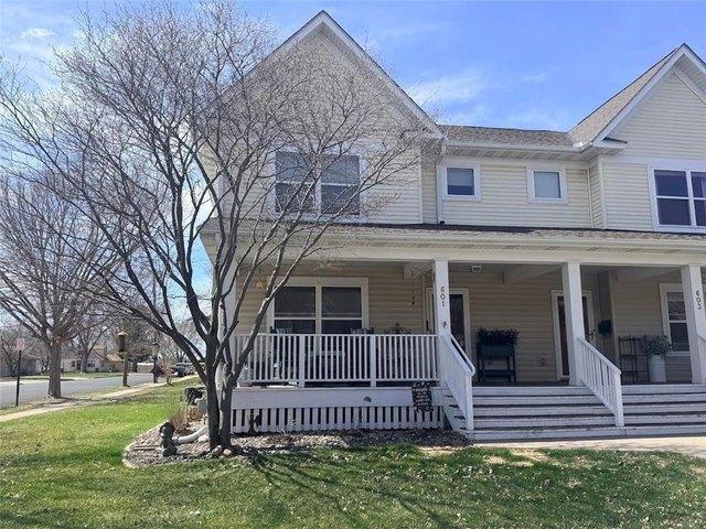 601 1st Ave NW, Osseo, MN 55369