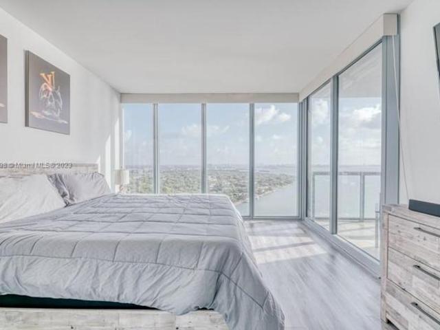 601 36th St NE #2707, Miami, FL 33137