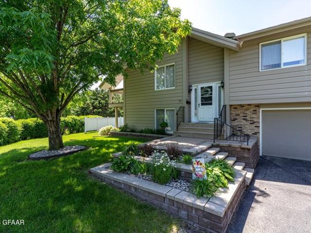 601 4th Ave NE Unit 16, Crookston, MN 56716