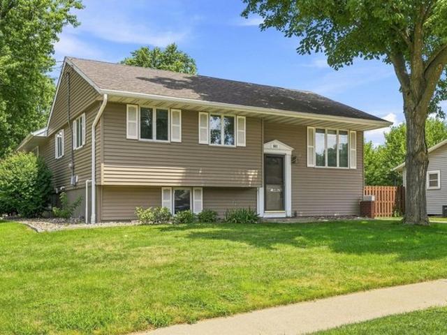 601 6th Street Pl SE, Altoona, IA 50009