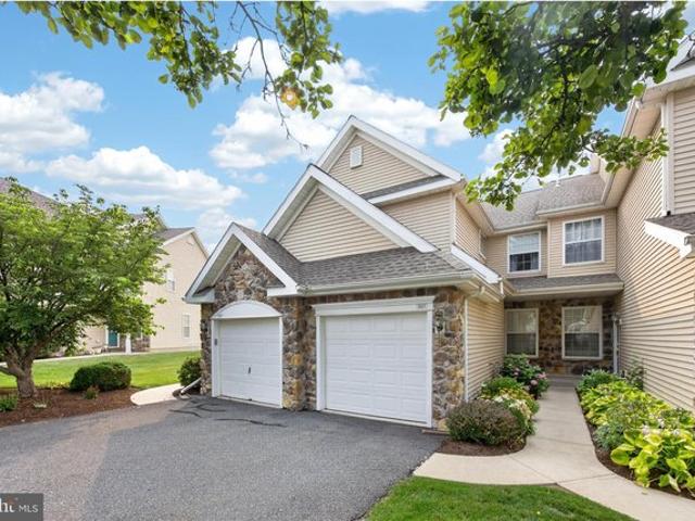 601 Country Ln, Morgantown, PA 19543