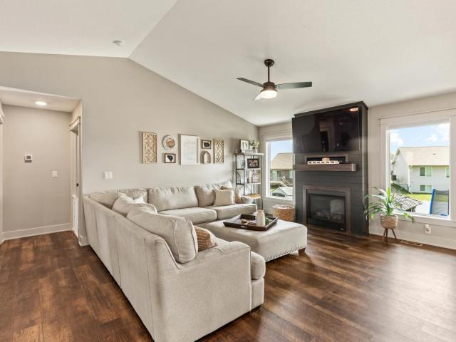 601 Colbie Blossom Lane NW