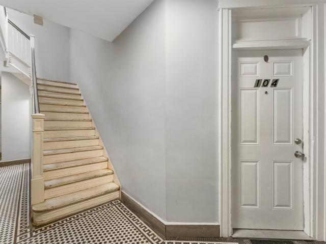 601 Columbia Ave # 104