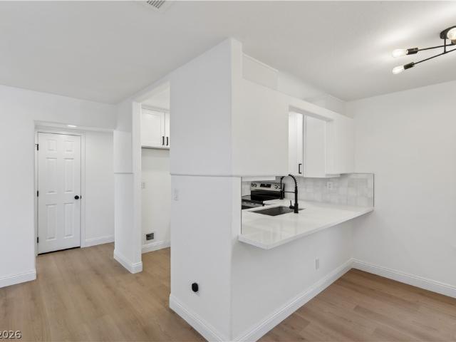 601 Cabrillo Circle 859