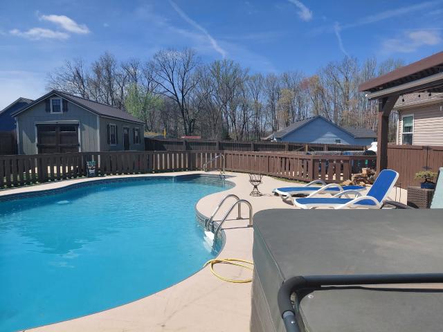 601 Cameo Ln