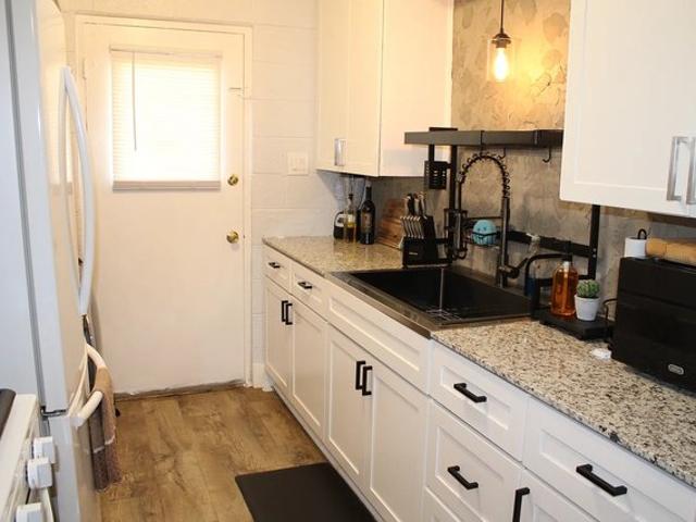601 Crescent St, Denton, TX 76201