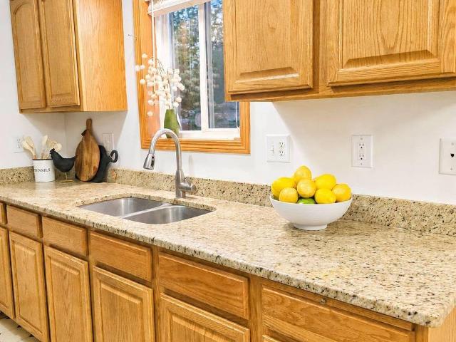 601 Annapolis Street E